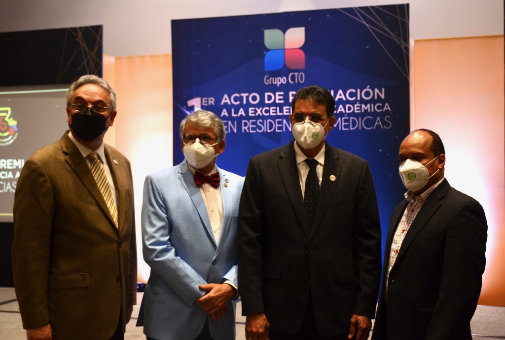 Grupo CTO realiza primer acto de premiación a la Excelencia Académica ...